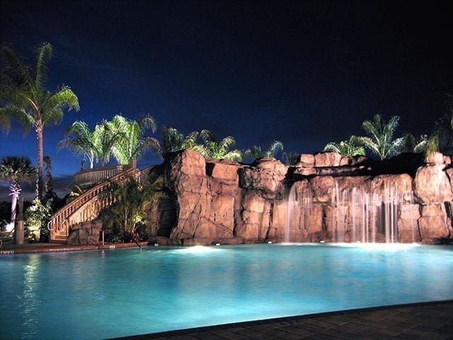 Caliente Club and Resort Tampa - Vice Vibe