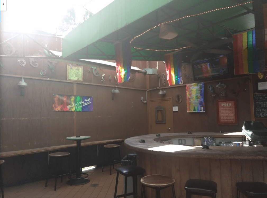 Pecs Bar - Vice Vibe